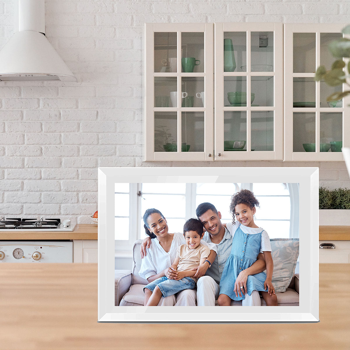 Digital Picture & Video Frame – Proper Hills