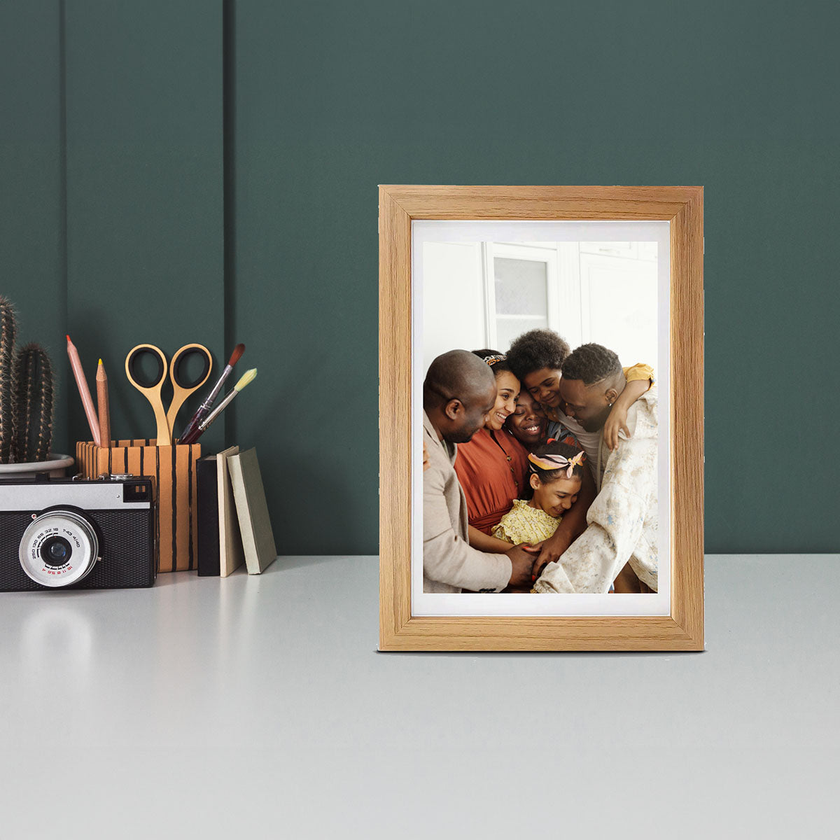 Digital Picture & Video Frame – Proper Hills